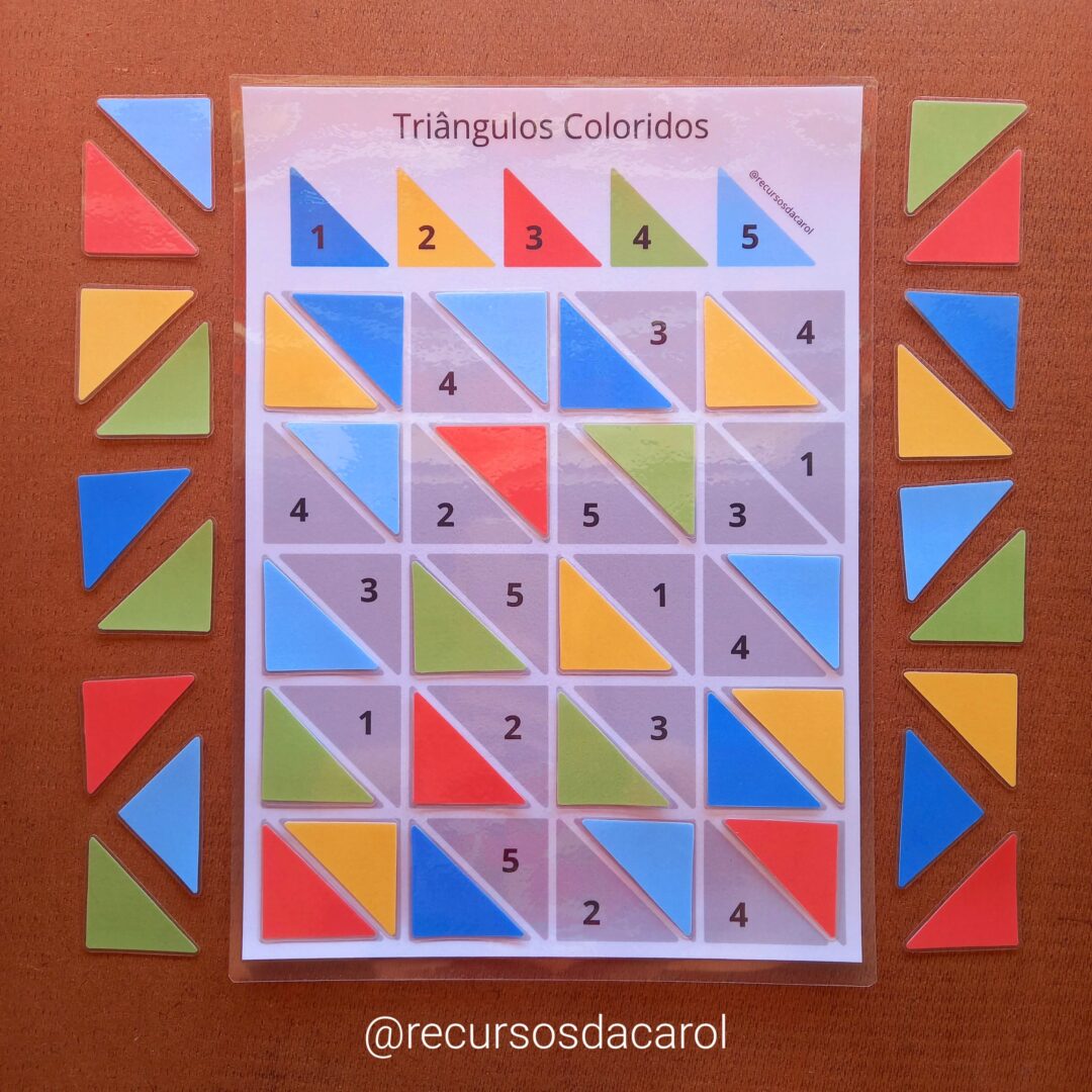 Triângulos Coloridos